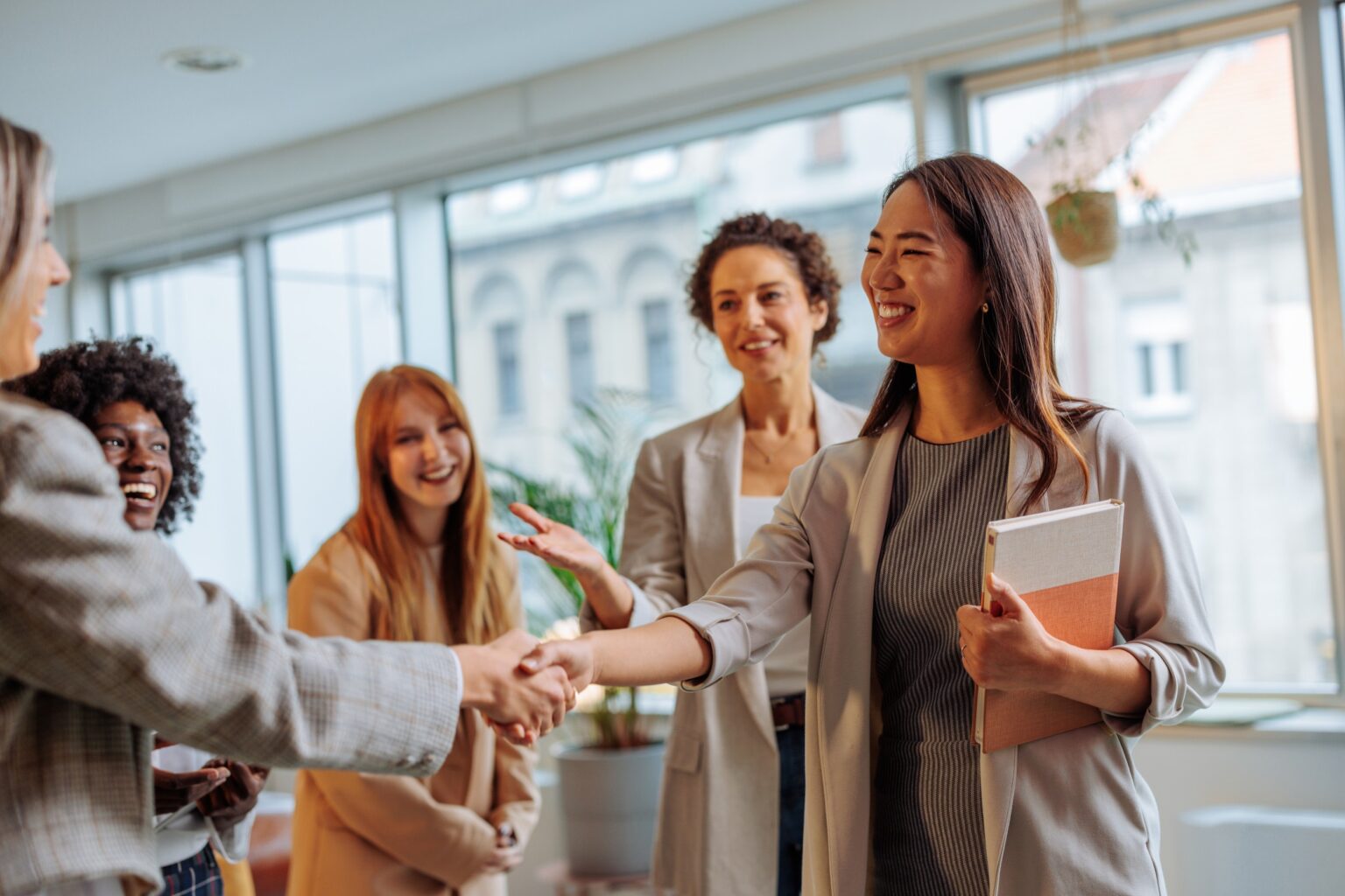 Trabajos mejor pagados en España: guía 2025 | R&S Jobs